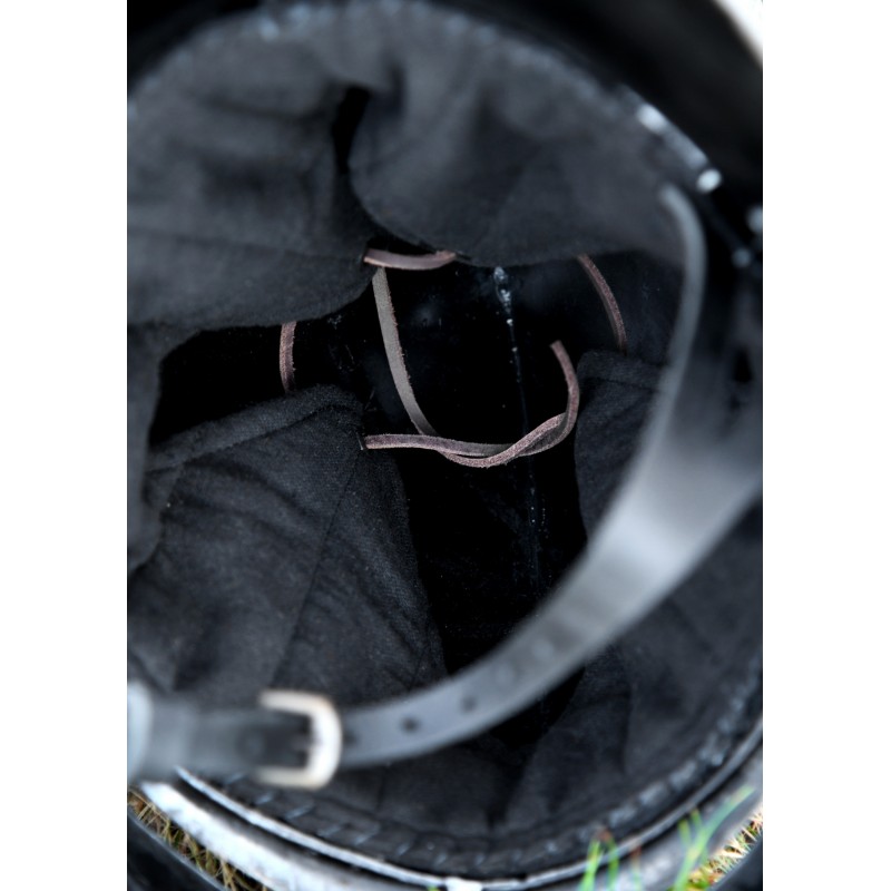 Celata o Bigoncia medievale con visiera pieghevole in acciaio