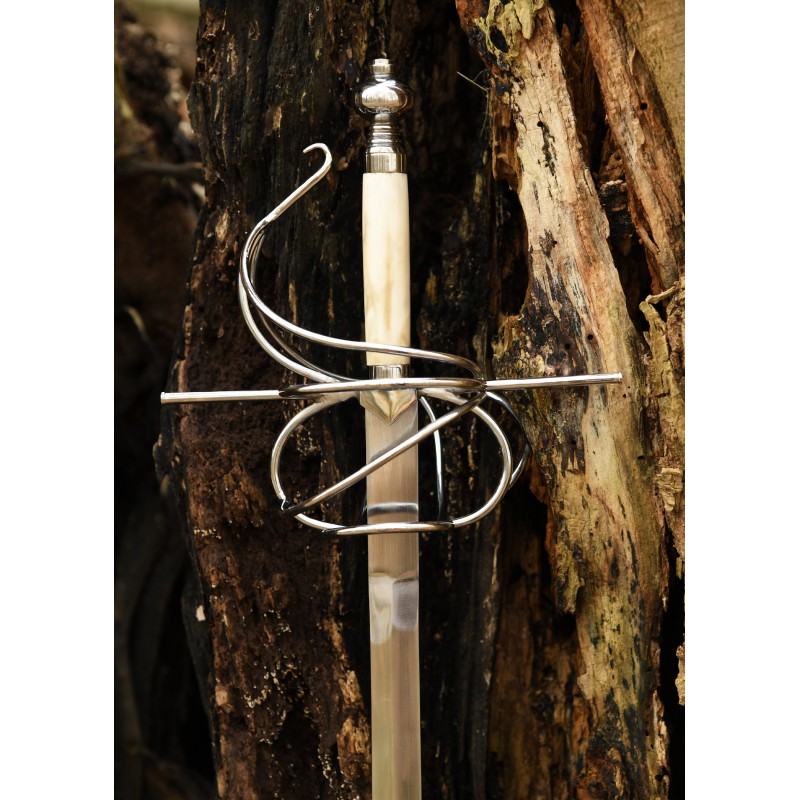 Spada a striscia 1570-1620 di ispirazione italiana