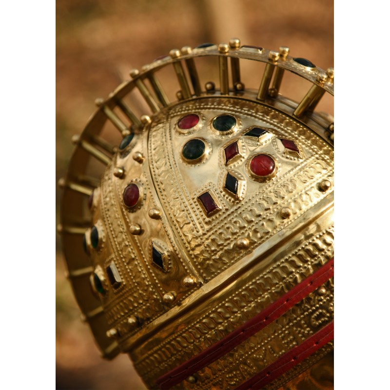 Riproduzione archeologica del famoso elmo romano Berkasovo