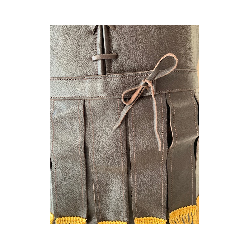 Subarmalis con pteruges decoradas para vestir bajo la cota de malla