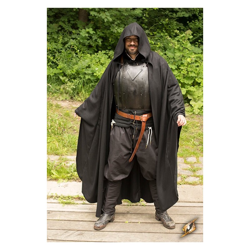 Mantello medievale in lana nera.