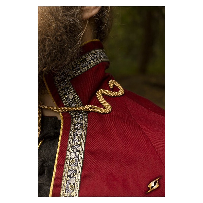 Ferraiolo spagnolo, mantello corto di origine militare