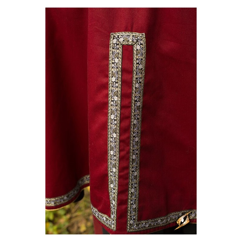 Ferraiolo spagnolo, mantello corto di origine militare